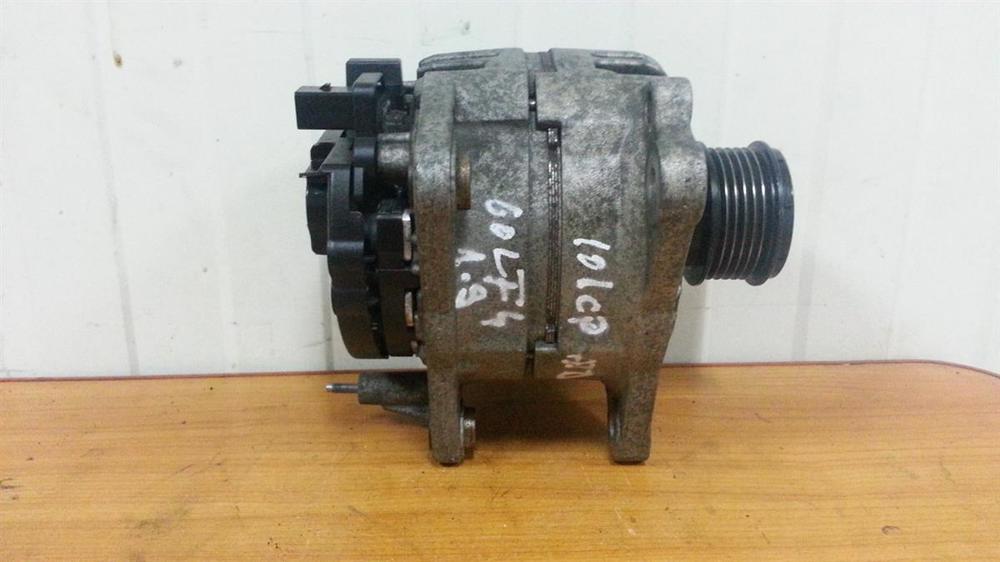 Alternator pentru VW Golf 4 1.9 TDI-piese dezmembrari