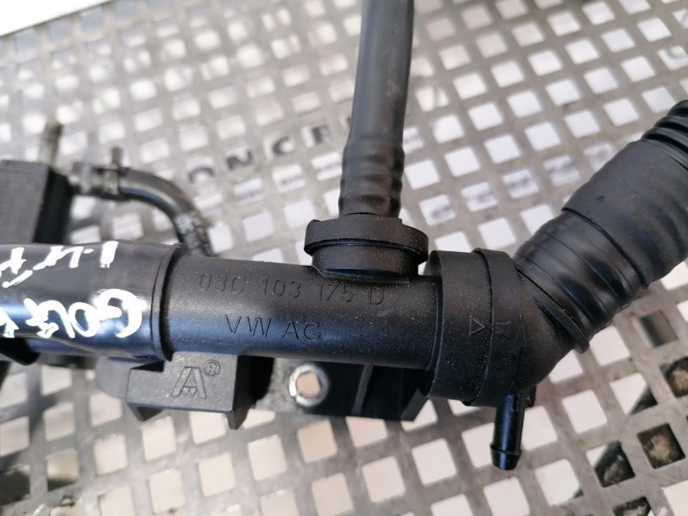 Furtun vacuum Volkswagen Golf 5 1.4 TFSI BMY: 03C103175D Volkswagen ...