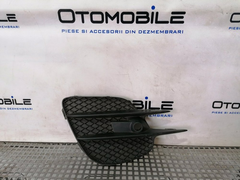 Grila bara stanga fata cu loc senzor parcare Mercedes-Benz GLC C253 ...
