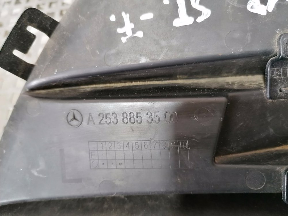 Grila bara stanga fata cu loc senzor parcare Mercedes-Benz GLC C253 ...