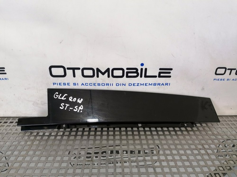 Ornament vertical stanga spate negru lucios Mercedes-Benz GLC X253 ...