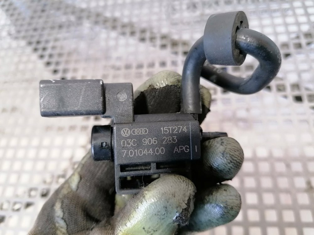 Supapa control Volkswagen Golf 5 1.4 TFSI BMY: 03C906283 Volkswagen ...