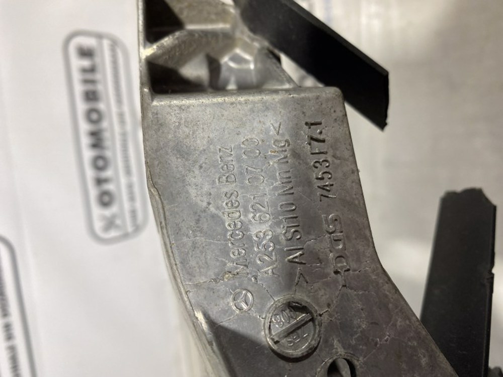 Suport radiator Mercedes Benz GLC 2.2 diesel: A2536210700 Mercedes GLC ...